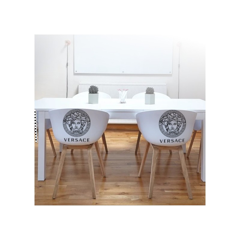 Sticker Medusa Versace Couleur Noir Dimension (côté le plus grand) 20 cm